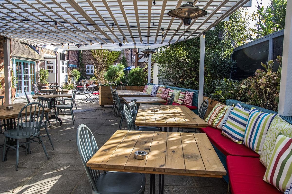 The Winning Post, Winkfield, Berkshire, Stay in a Pub