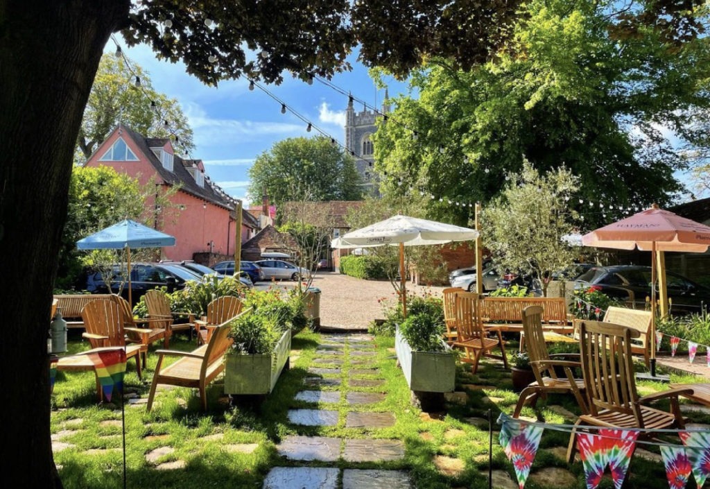 7 of the Best U.K. Pubs with Beer Gardens I Stay in a Pub