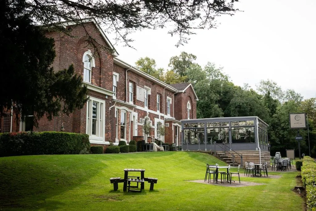 The Merlin, Alderley Edge, Cheshire, Stay in a Pub