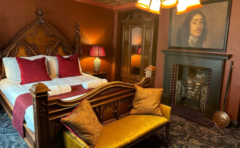 The Most Haunted Pubs in the UK - Stay in a Pub