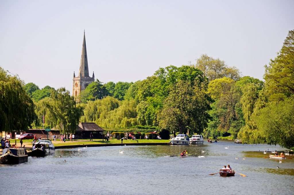 Explore Warwickshire's Waterways - Stay in a Pub