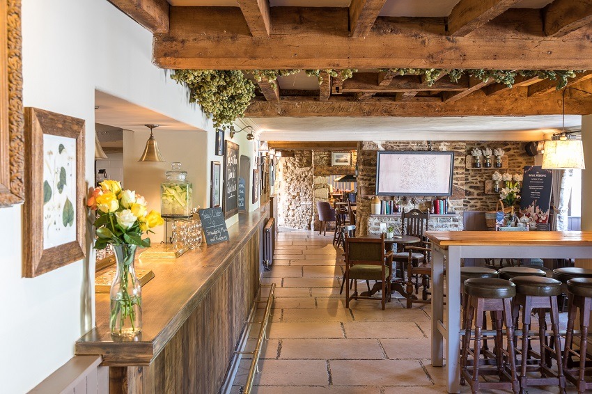 The Lion at Wendlebury - Stay in a Pub